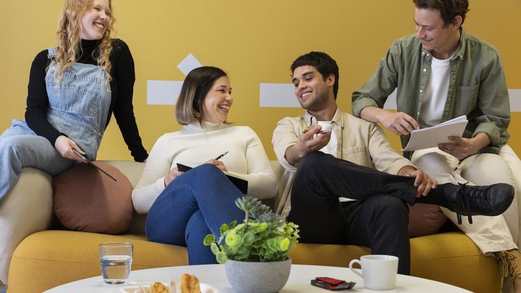 Interaksi Sosial: Menjalin Koneksi dalam Dunia Digital